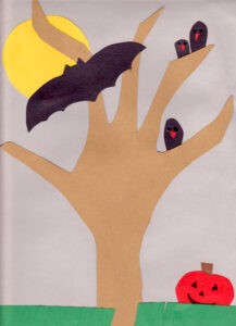 A Spooky Tree Craft | Kindergarten Nation